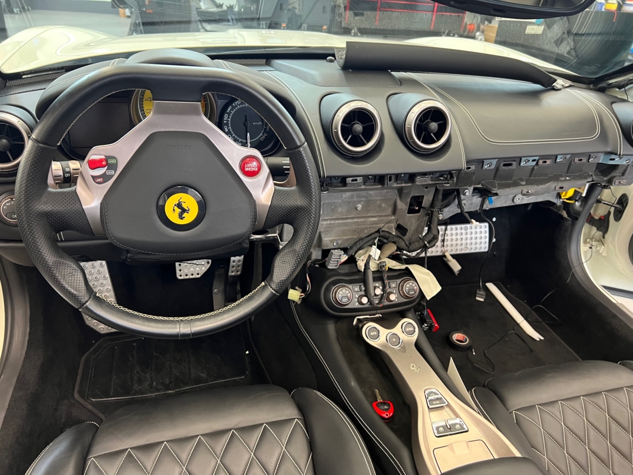Ferrari California Apple Carplay - Carshop Fortuin