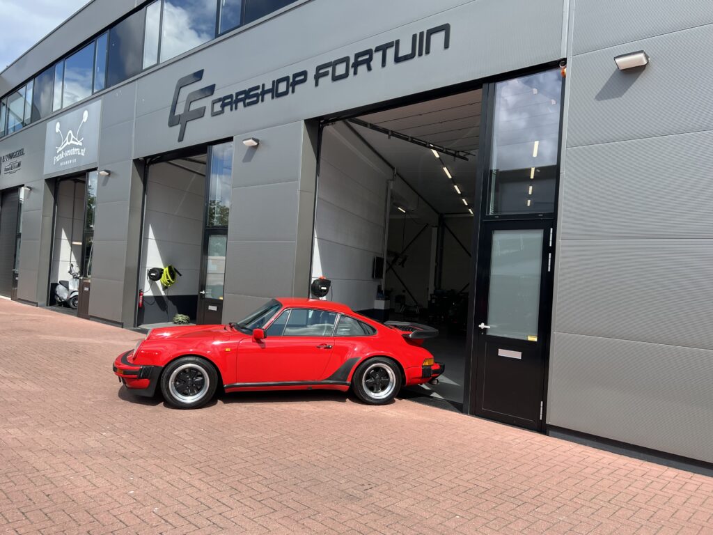 Ferrari GTC4 Lusso - Carshop Fortuin